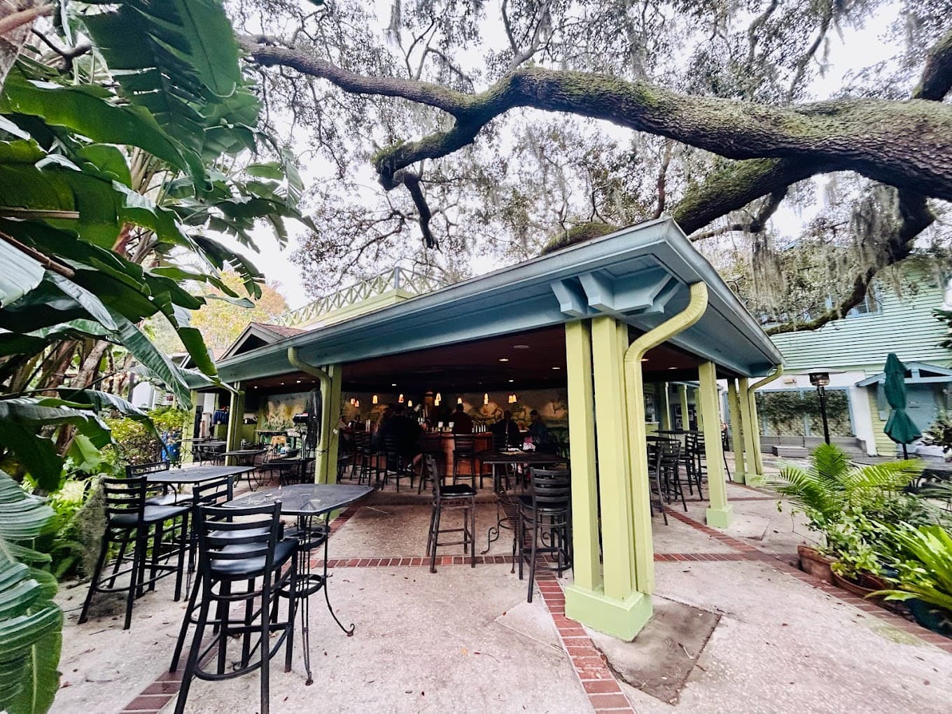 Happy Hour Finder - Find the Best Deals Near You